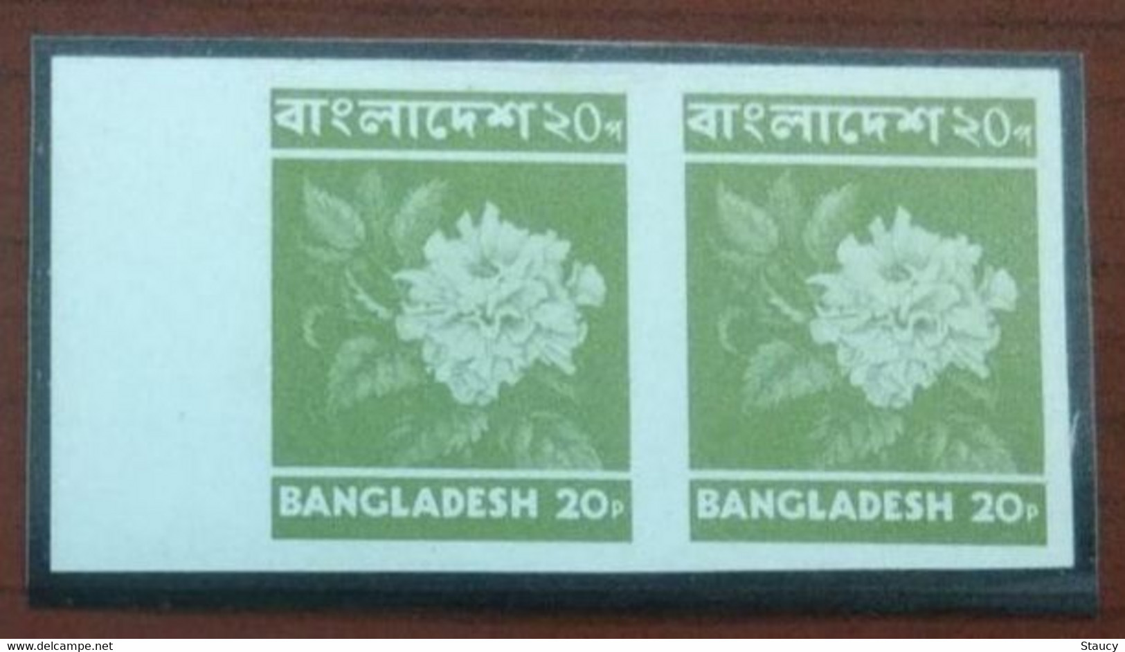 Das gesuchte Sammlerstück befindet sich auf Delcampe